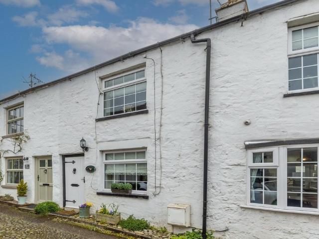 2 bedroom cottage for sale
