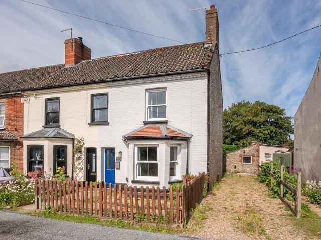 2 bedroom cottage for sale