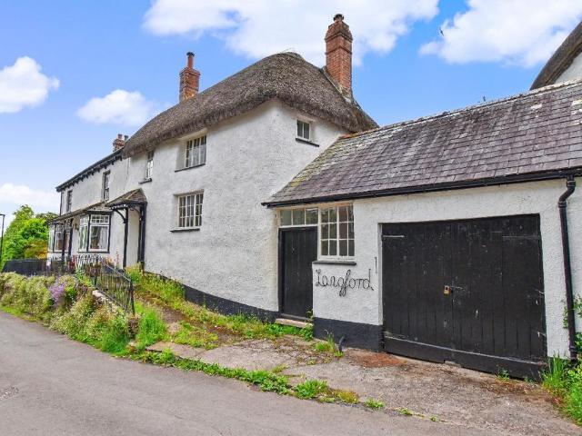 2 bedroom cottage for sale