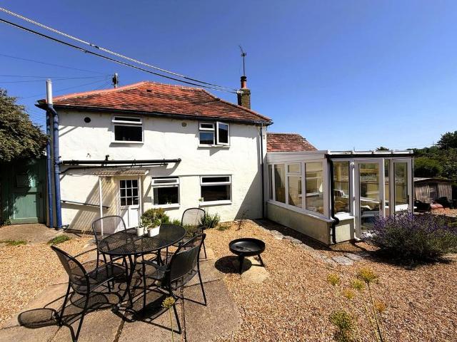 2 bedroom cottage for sale