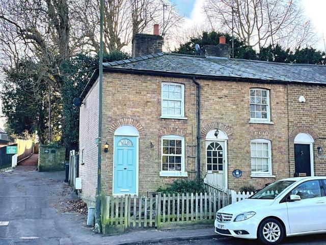 2 bedroom cottage for sale
