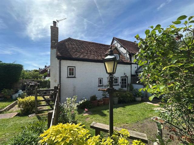 2 bedroom cottage for sale