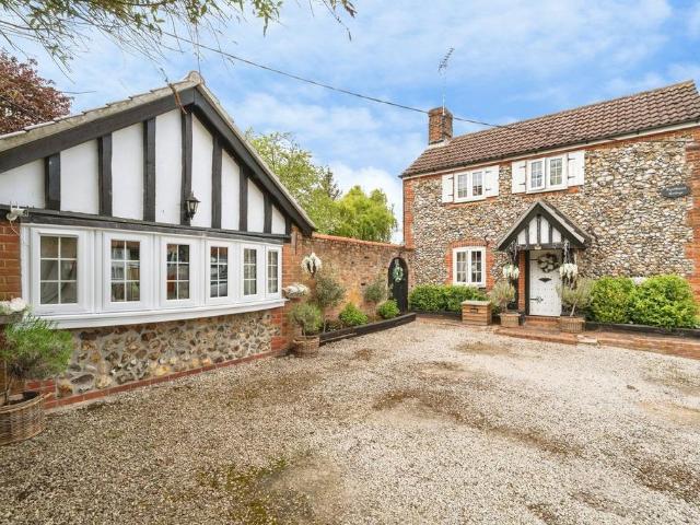 2 bedroom cottage for sale