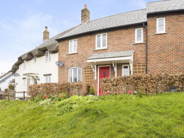 2 bedroom cottage for sale