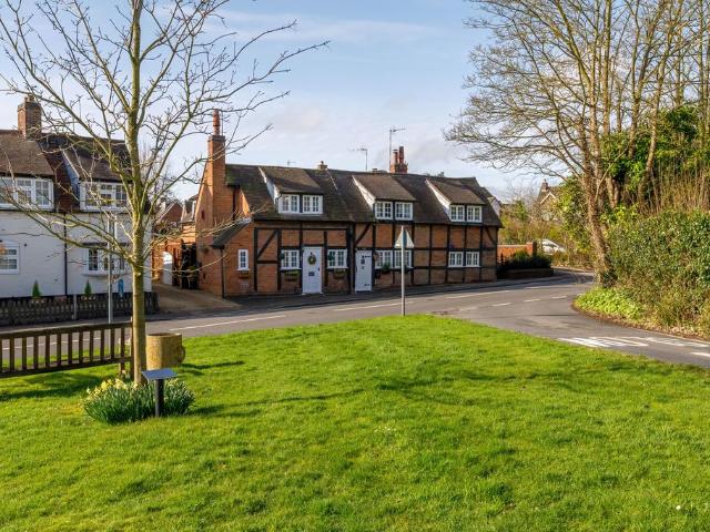 2 bedroom cottage for sale