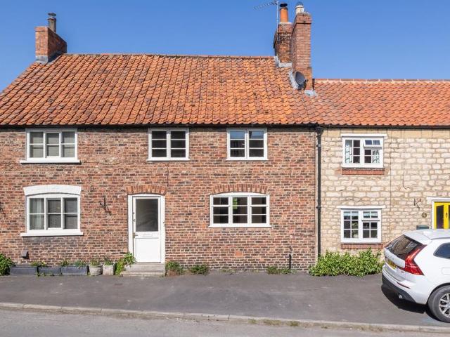 2 bedroom cottage for sale