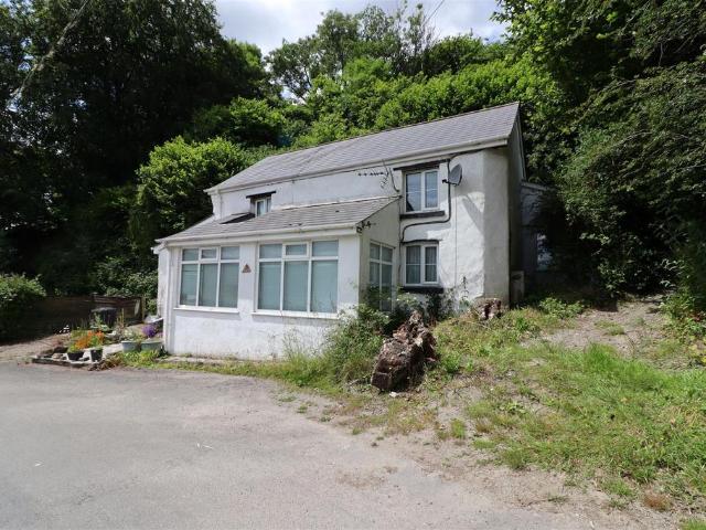 2 bedroom detached house for sale