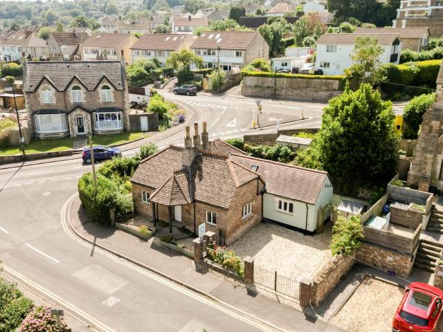 2 bedroom cottage for sale