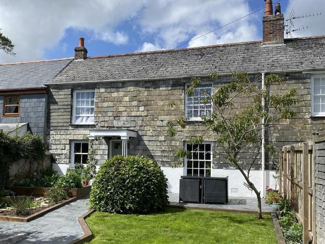 2 bedroom cottage for sale