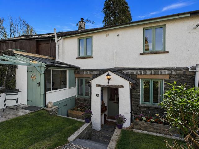 2 bedroom cottage for sale