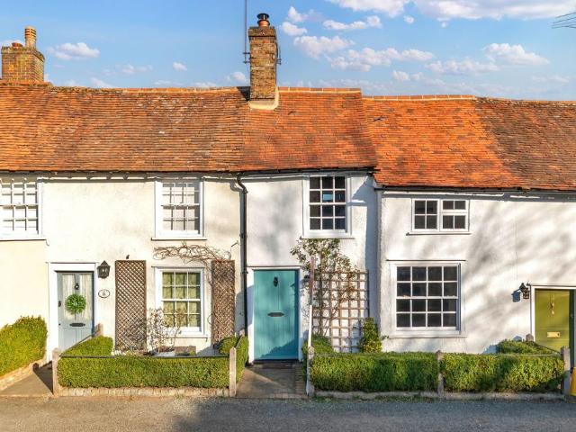 2 bedroom cottage for sale