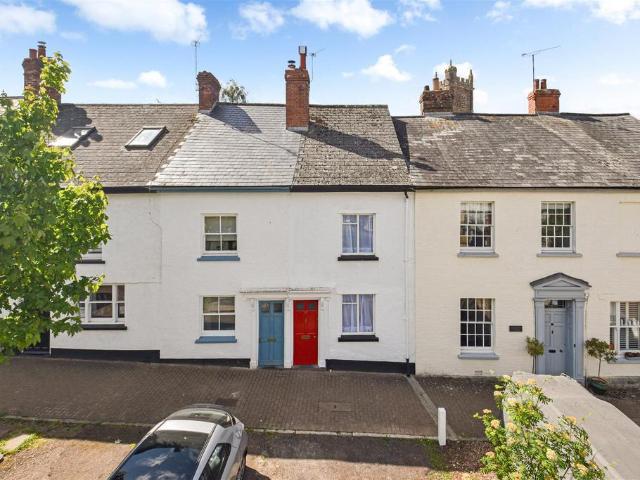 2 bedroom cottage for sale