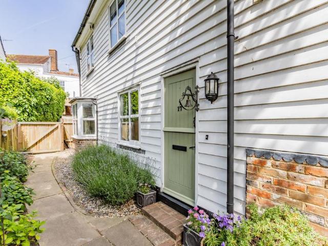 2 bedroom cottage for sale