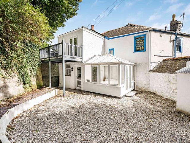 2 bedroom cottage for sale