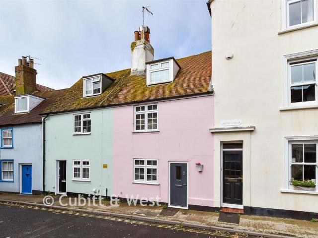2 bedroom cottage for sale
