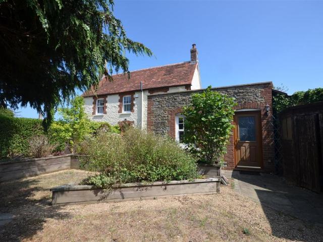 3 bedroom cottage for sale
