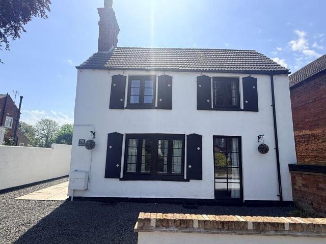 2 bedroom cottage for sale