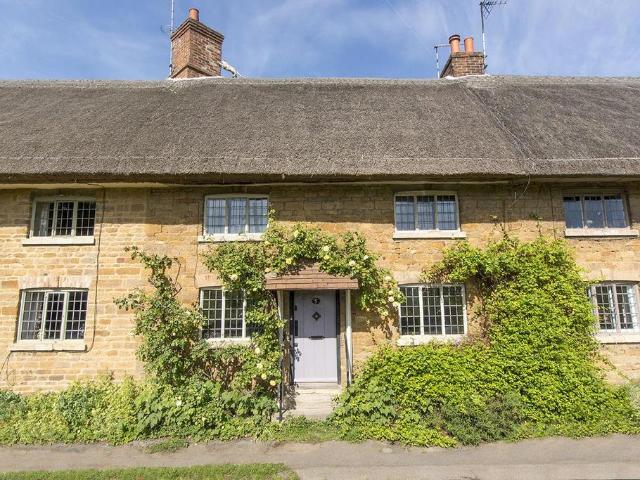 2 bedroom cottage for sale