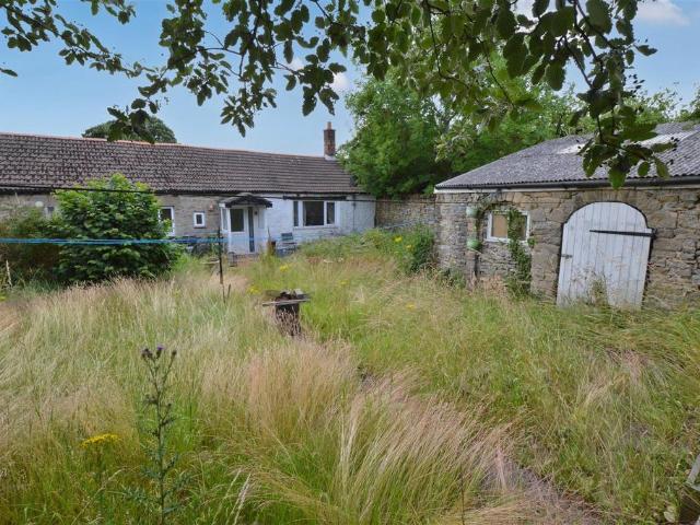2 bedroom cottage for sale