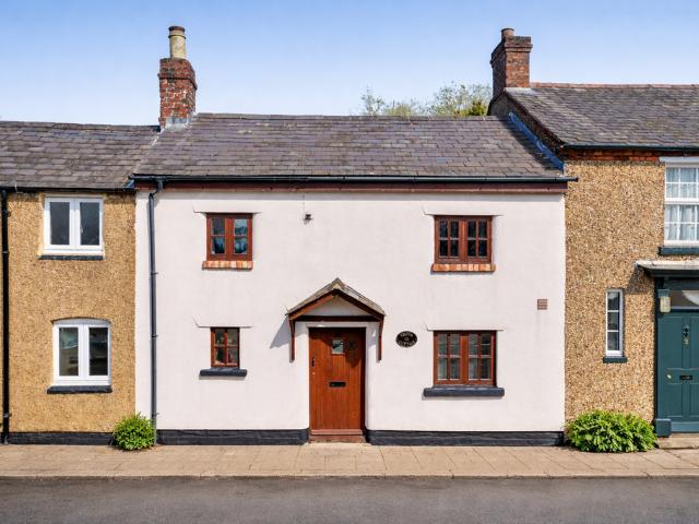 2 bedroom cottage for sale