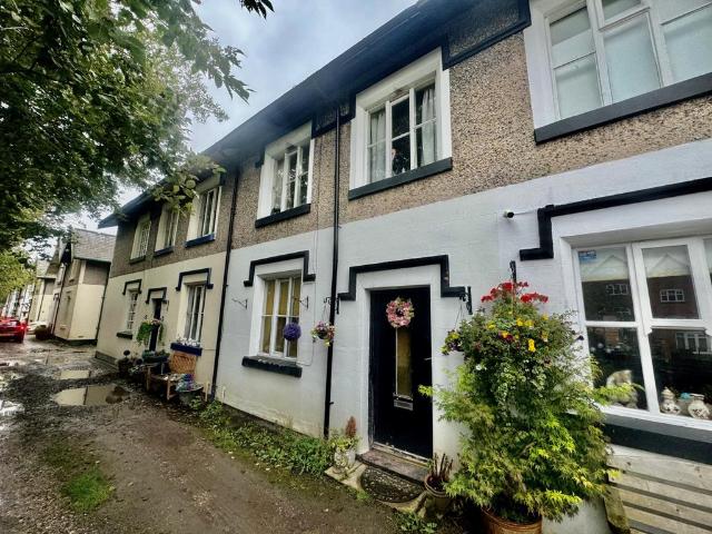 2 bedroom cottage for sale