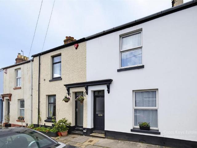 2 bedroom cottage for sale