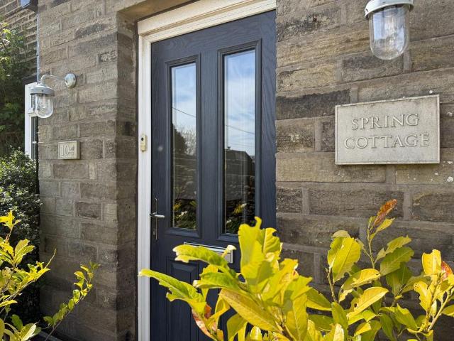 2 bedroom cottage for sale
