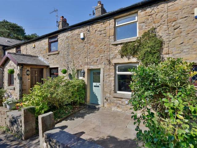 2 bedroom cottage for sale