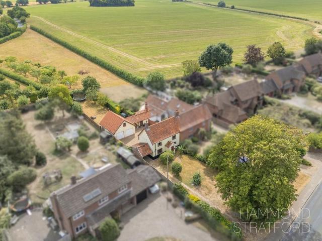 3 bedroom cottage for sale