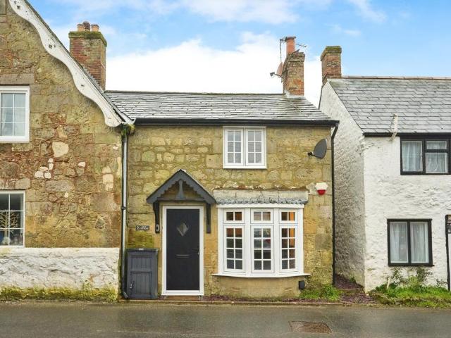 2 bedroom cottage for sale