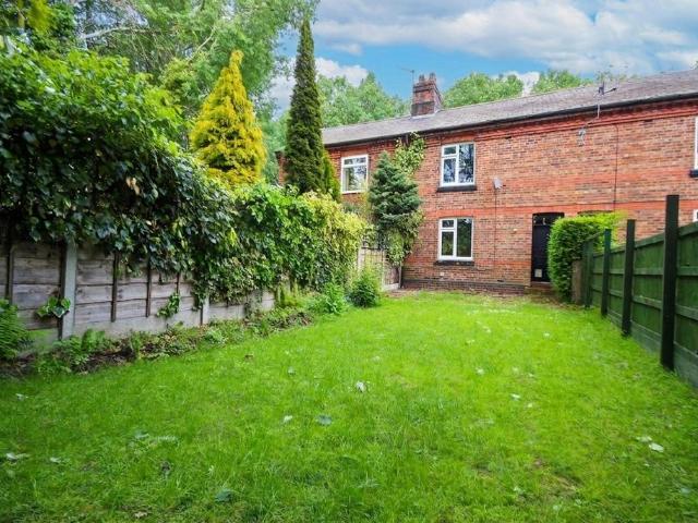 2 bedroom cottage for sale