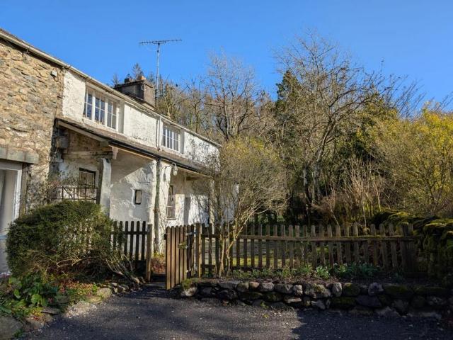 2 bedroom cottage for sale