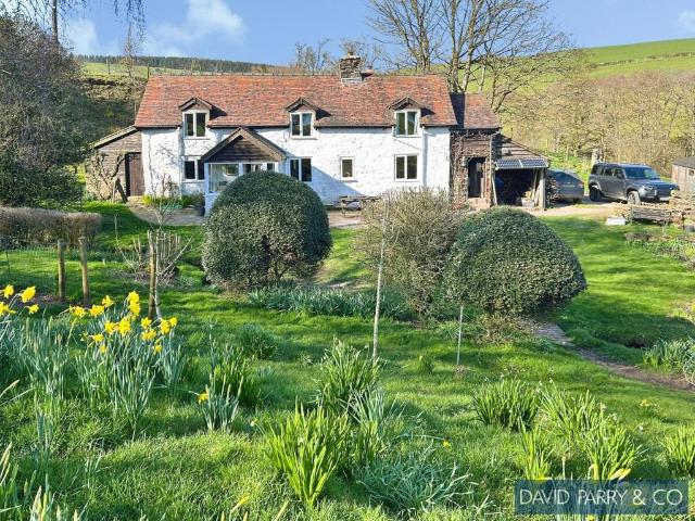 2 bedroom cottage for sale