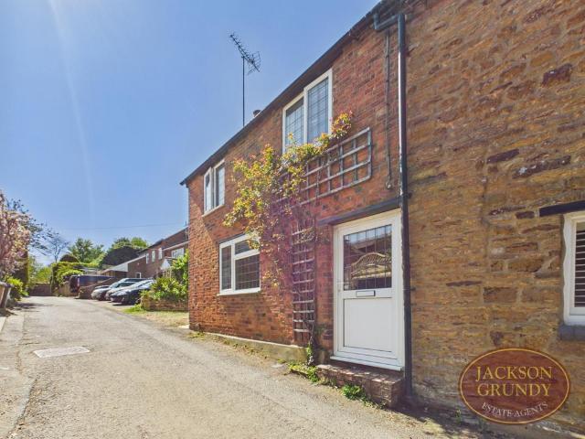 2 bedroom cottage for sale