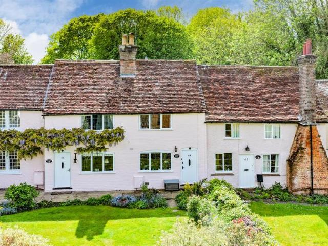 2 bedroom cottage for sale