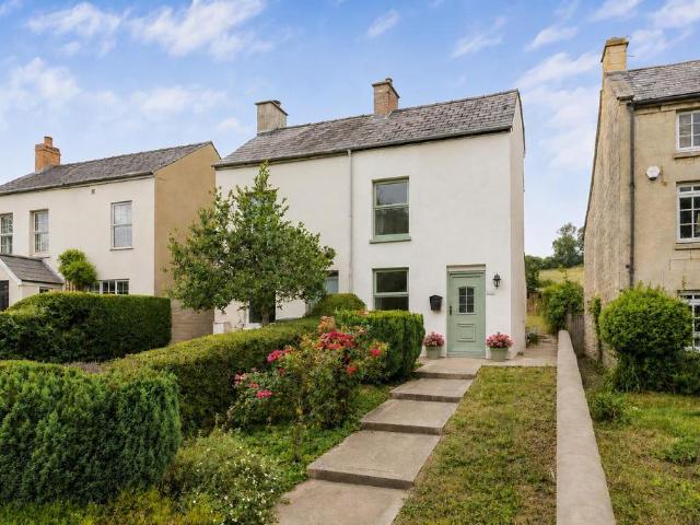 2 bedroom cottage for sale