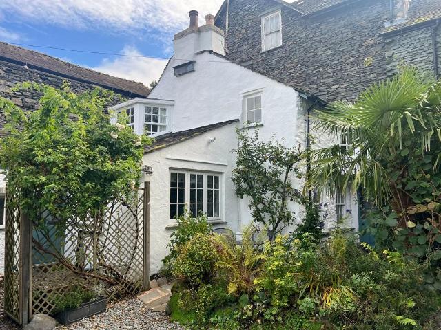 2 bedroom cottage for sale