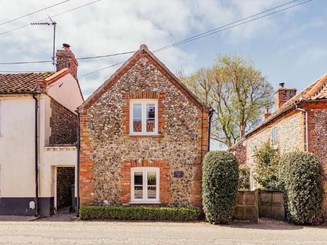 2 bedroom cottage for sale