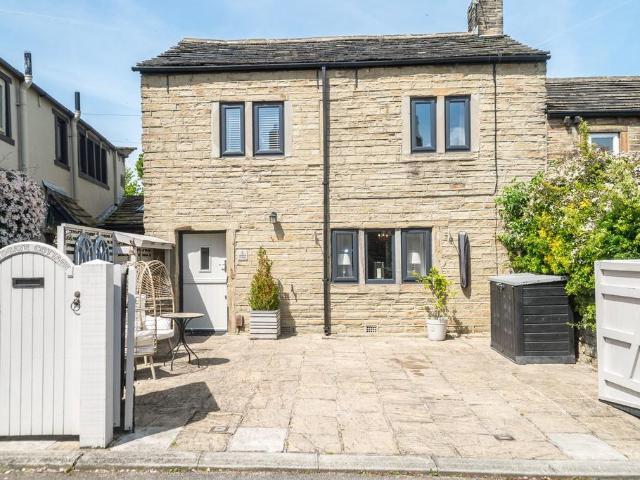 2 bedroom cottage for sale