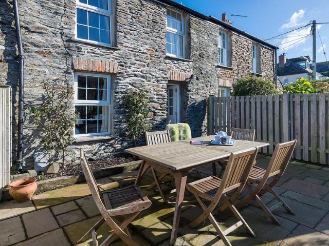 2 bedroom cottage for sale