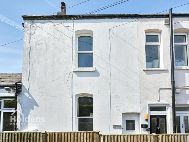 2 bedroom cottage for sale
