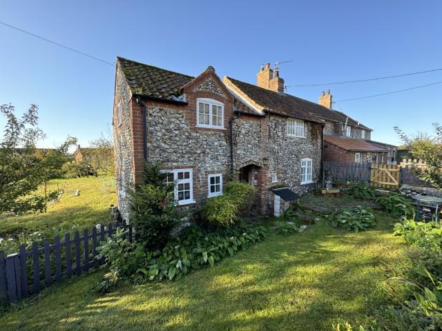 2 bedroom cottage for sale