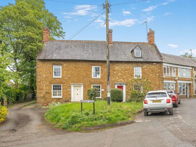 2 bedroom cottage for sale