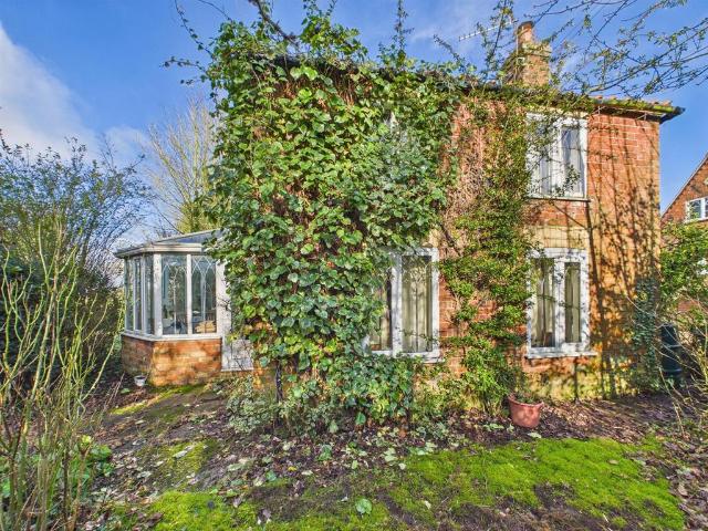 2 bedroom cottage for sale