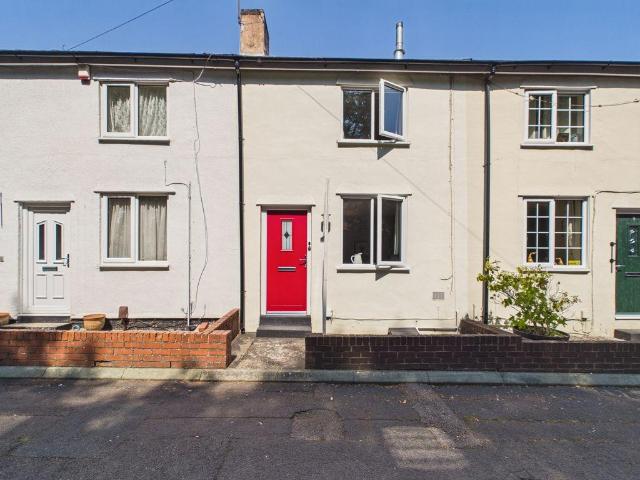 2 bedroom cottage for sale