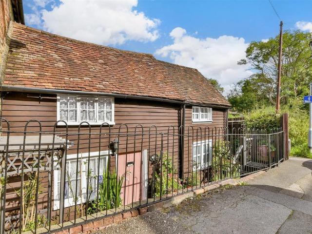 2 bedroom cottage for sale