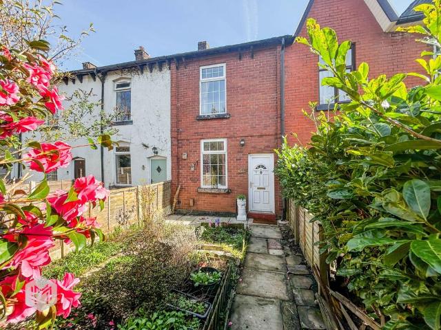 2 bedroom cottage for sale