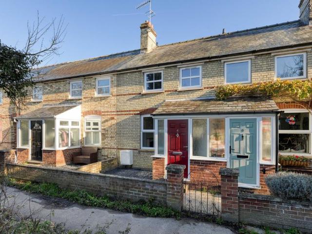 2 bedroom cottage for sale
