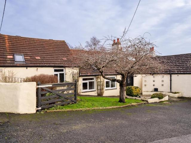 2 bedroom cottage for sale