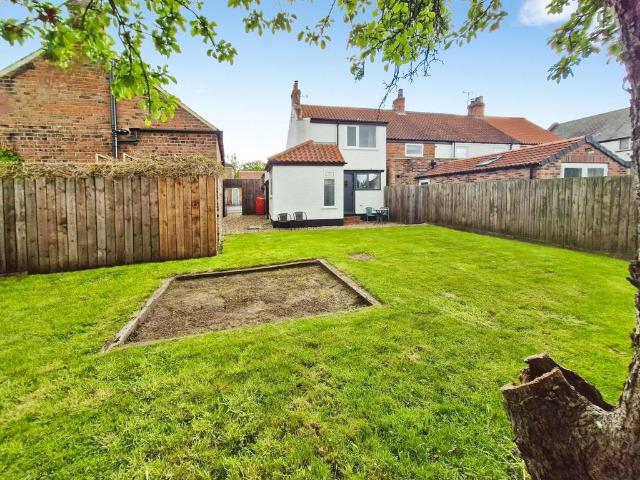 2 bedroom cottage for sale